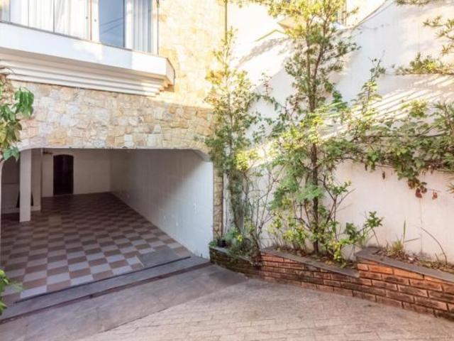 Sobrado para venda em City Recanto Anastácio com 3 quartos, sendo 1 suíte, 216m²