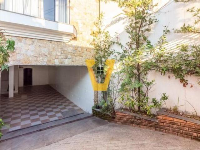 Sobrado para venda em City Recanto Anastácio com 3 quartos, sendo 1 suíte, 216m²