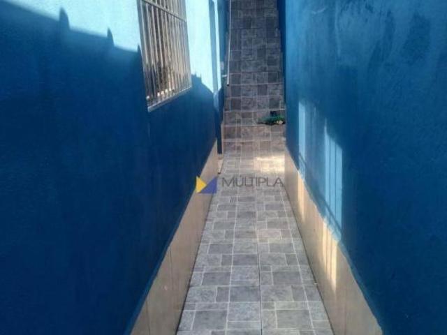 Sobrado para venda em Cidade Jardim Cumbica de 200.00m² com 3 Quartos e 2 Garagens
