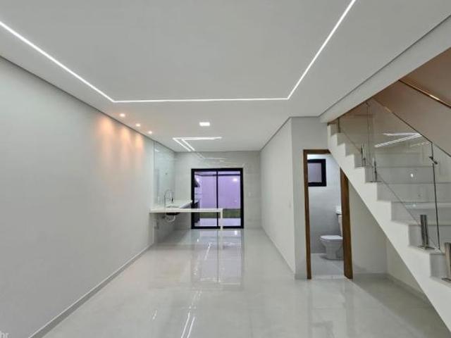 Sobrado para venda em Cidade Jardim de 125.00m² com 3 Quartos, 1 Suite e 2 Garagens
