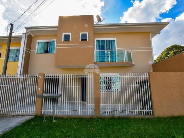Sobrado para venda em Cruzeiro de 126.00m² com 3 Quartos, 3 Suites e 3 Garagens