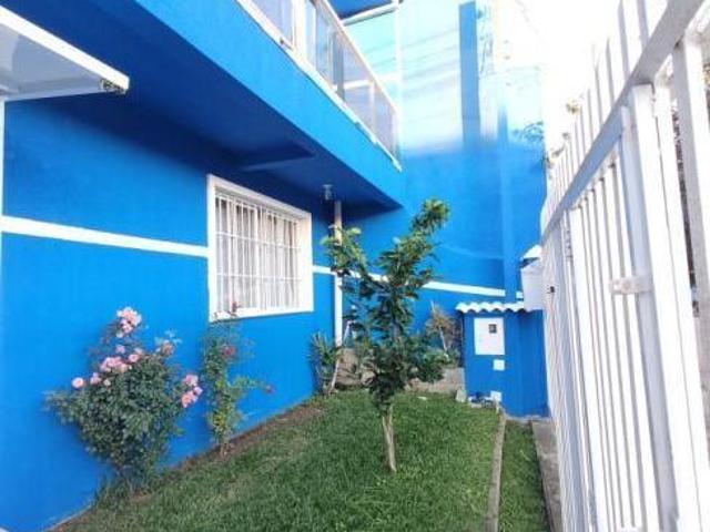 Sobrado para Venda em Curitiba, Campo de Santana, 4 dormitórios, 1 suíte, 4 banheiros, 3 vagas