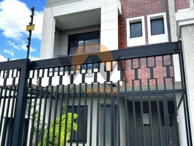 Sobrado face norte com 3 quartos, 131 m² no Água Verde para venda