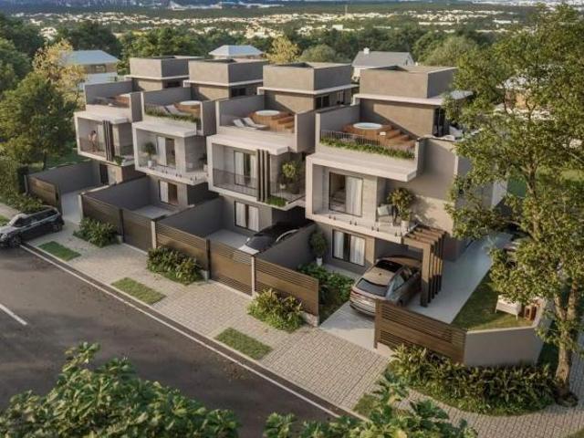 Sobrado para Venda em Curitiba, Boa Vista