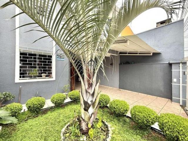 Sobrado para Venda em Curitiba, Sítio Cercado, 3 dormitórios, 1 suíte, 3 banheiros, 2 vagas