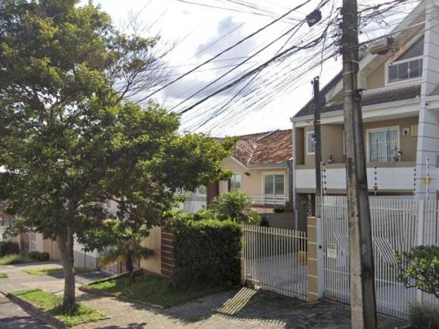 Sobrado para Venda em Curitiba, Xaxim, 3 dormitórios, 1 suíte, 3 banheiros, 2 vagas