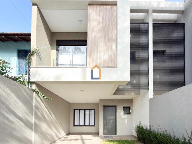 Sobrado para venda em Água Verde em Curitiba Paraná de 246.00m² com 3 Quartos, 3 Suítes e 2 Garagens