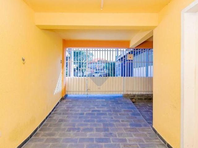 Sobrado para venda em Alto Boqueirão de 170.00m² com 3 Quartos, 1 Suite e 1 Garagem