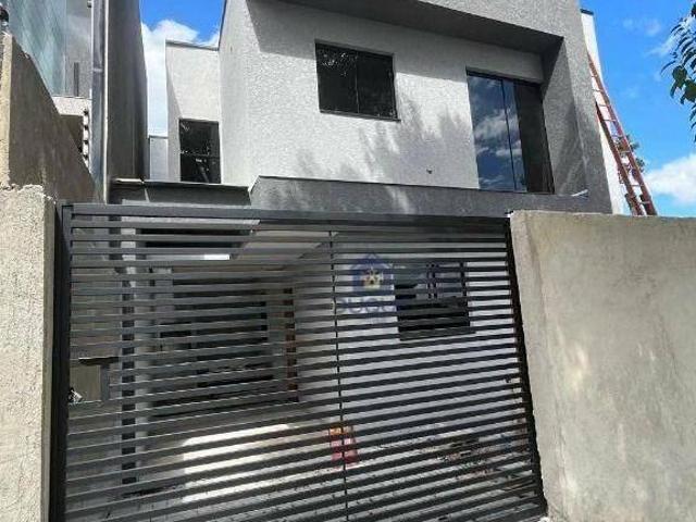 Sobrado para venda em Alto Boqueirão de 98.00m² com 3 Quartos, 1 Suite e 1 Garagem