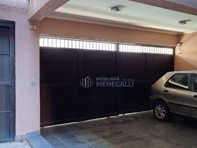 Sobrado para venda em Alto de 212.00m² com 3 Quartos, 1 Suite e 2 Garagens