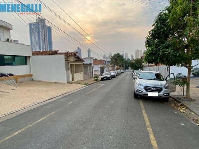 Sobrado para venda em Alto de 271.00m² com 3 Quartos, 2 Suites e 2 Garagens