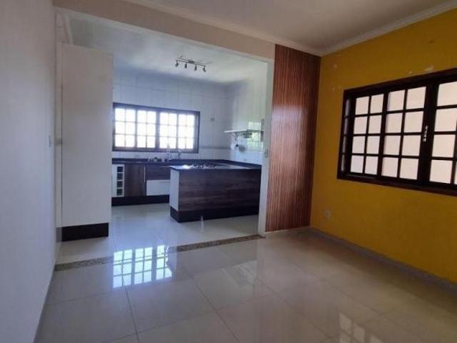 Sobrado para venda em Alto Ipiranga de 200.00m² com 3 Quartos, 1 Suite e 3 Garagens