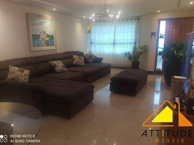 Sobrado para venda em Assunção de 245.80m² com 4 Quartos, 4 Suites e 5 Garagens