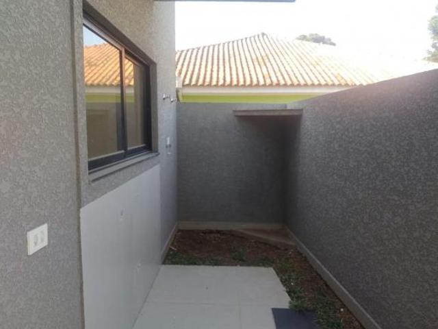 Sobrado para venda em Boa Vista de 113.00m² com 3 Quartos, 1 Suite e 2 Garagens