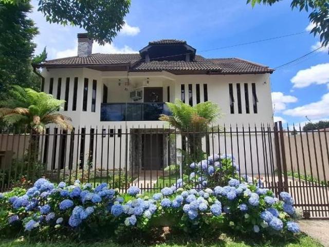 Sobrado para venda em Boa Vista de 364.00m² com 4 Quartos, 2 Suites e 4 Garagens