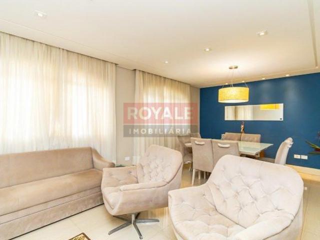 Sobrado para venda em Bacacheri de 280.00m² com 5 Quartos, 1 Suite e 4 Garagens