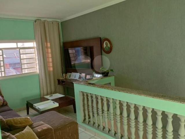 Sobrado para venda em Bairro Inválido de 202.00m² com 3 Quartos e 2 Garagens