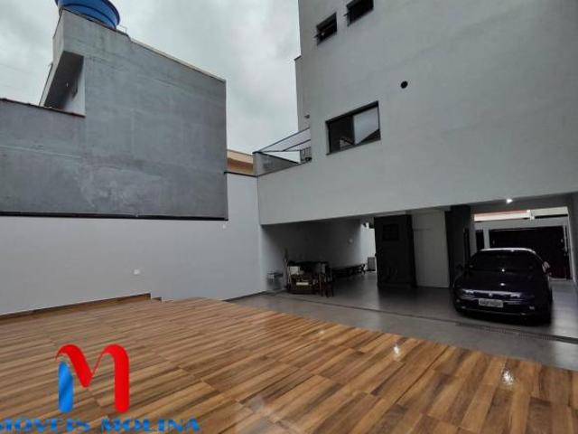 Sobrado para venda em Barcelona de 220.00m² com 3 Quartos, 3 Suites e 6 Garagens