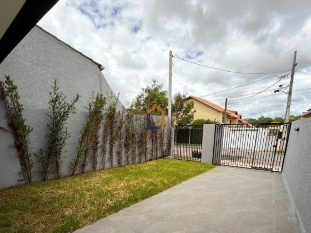Sobrado para venda em Barreirinha de 152.00m² com 3 Quartos, 3 Suites e 2 Garagens