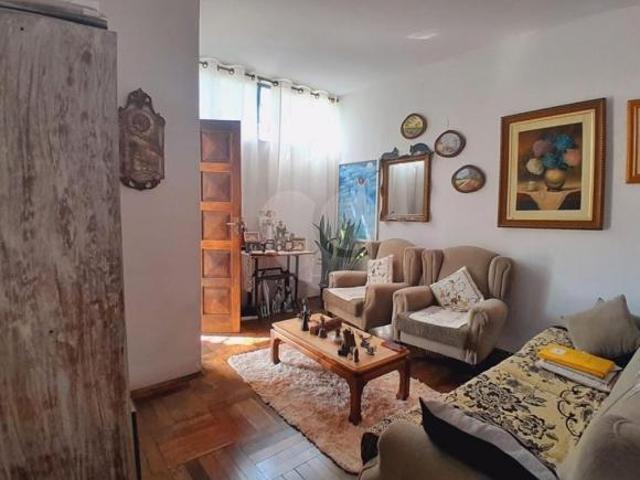 Sobrado para venda em Bela Vista de 110.00m² com 3 Quartos, 1 Suite e 2 Garagens