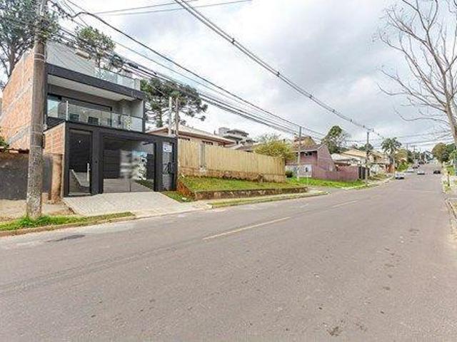 Sobrado para venda em Braga de 160.00m² com 3 Quartos, 1 Suite e 2 Garagens