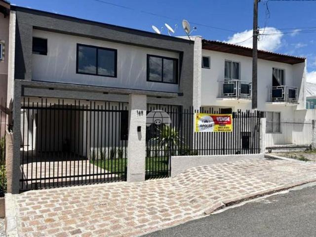 Sobrado para venda em Butiatuvinha de 140.00m² com 3 Quartos, 1 Suite e 2 Garagens