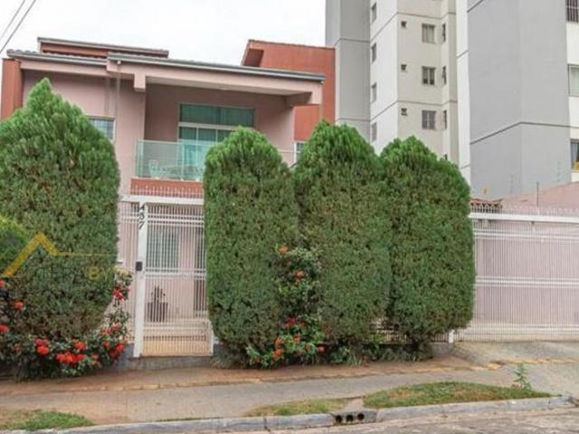 Sobrado para Venda em Goiânia, Jardim América, 4 dormitórios, 3 suítes, 1 banheiro, 4 vagas