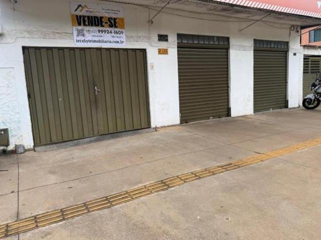 Sobrado para Venda em Goiânia, Jardim Europa, 4 dormitórios, 1 suíte, 3 banheiros, 1 vaga