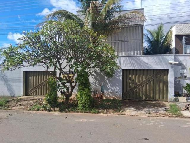 Sobrado para Venda em Goiânia, Residencial Center Ville, 3 dormitórios, 1 suíte, 5 vagas