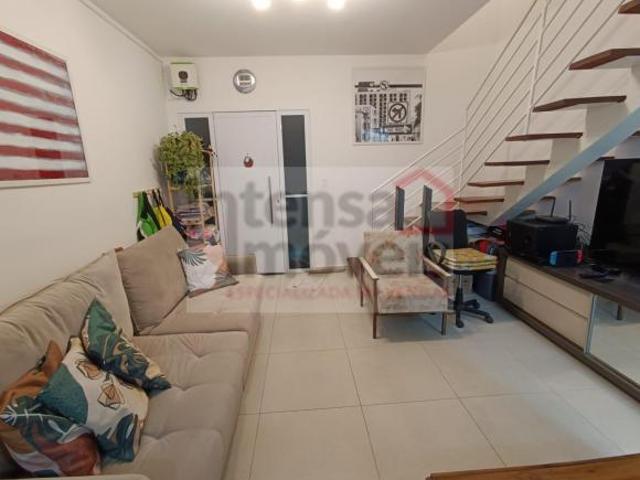 Sobrado para venda em Granjas Panorama de 85.00m² com 2 Quartos, 1 Suite e 2 Garagens