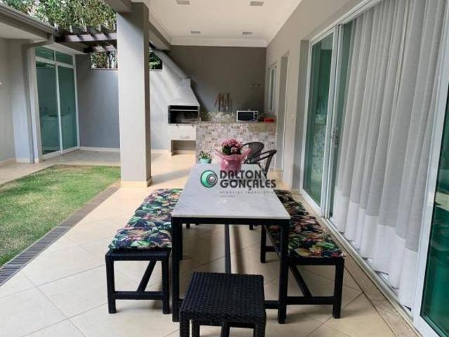 Sobrado para venda em Green Park de 264.00m² com 3 Quartos, 3 Suites e 3 Garagens