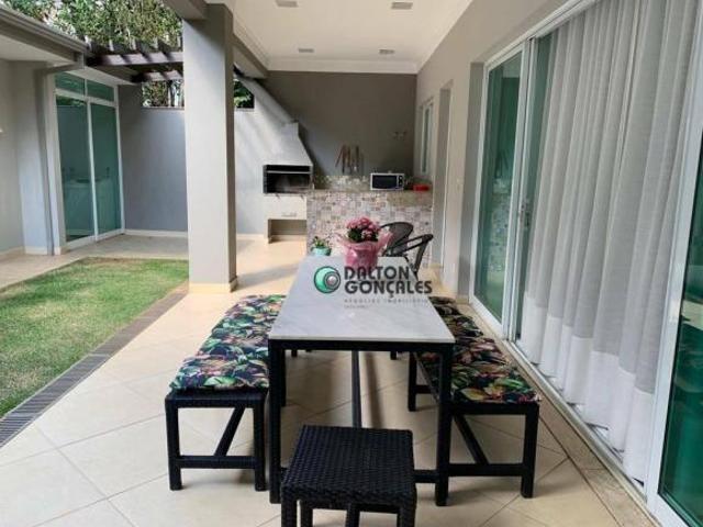 Sobrado para venda em Green Park de 264.00m² com 3 Quartos, 3 Suites e 3 Garagens