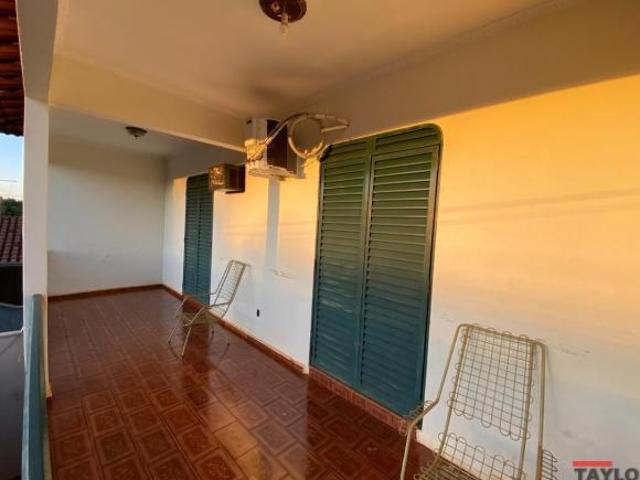 Sobrado para Venda em Guaíra, CENTRO, 3 dormitórios, 1 suíte, 3 banheiros, 2 vagas