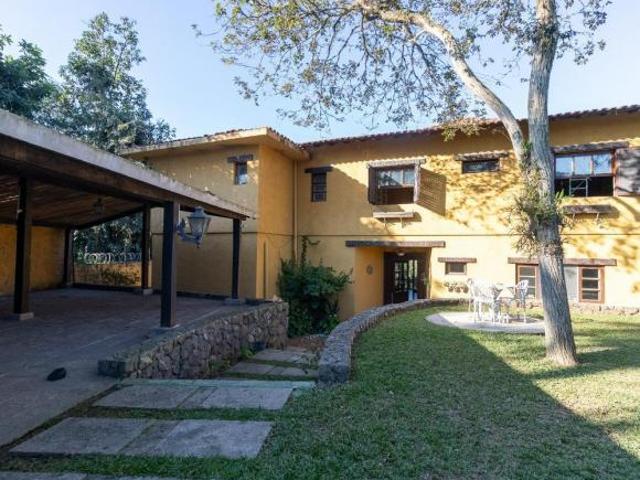 Sobrado para venda em Guarapiranga com 5 quartos, sendo 3 suítes, 650m²