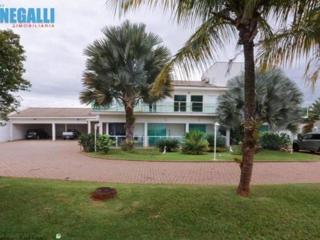Sobrado para venda em Dois Córregos de 605.00m² com 4 Quartos, 4 Suites e 5 Garagens