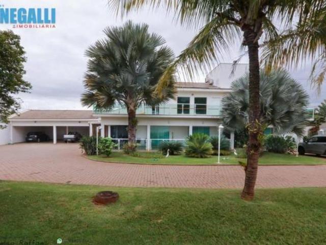 Sobrado para venda em Dois Córregos de 605.00m² com 4 Quartos, 4 Suites e 5 Garagens