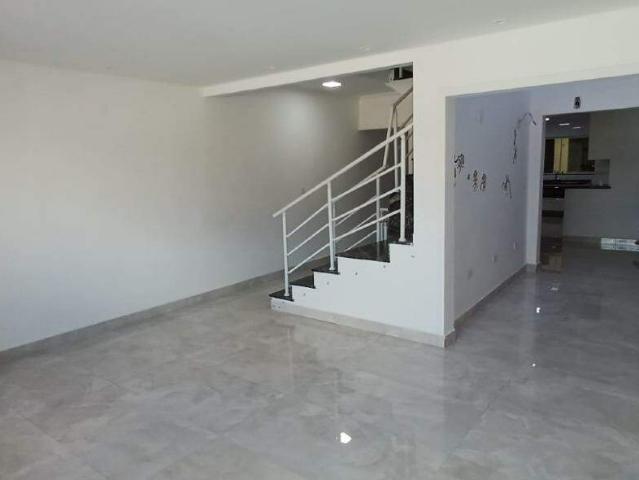 Sobrado para venda em Demarchi em São Bernardo Do Campo São Paulo de 272.45m² com 3 Quartos, 2 Suítes e 3 Garagens