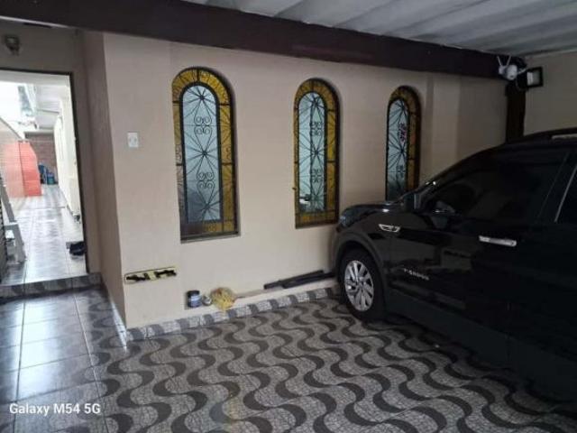 Sobrado para Venda em Diadema, Taboão, 3 dormitórios, 1 suíte, 2 banheiros, 2 vagas