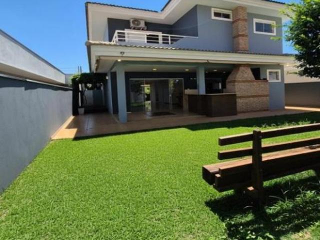 Sobrado para venda em Eldorado de 215.00m² com 4 Quartos, 3 Suites e 4 Garagens