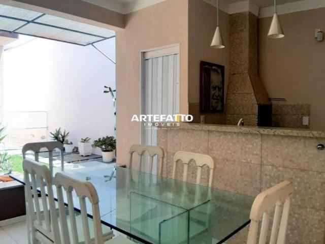 Sobrado para venda em Esplanada Primo Meneghetti de 282.00m² com 4 Quartos, 3 Suites e 4 Garagens