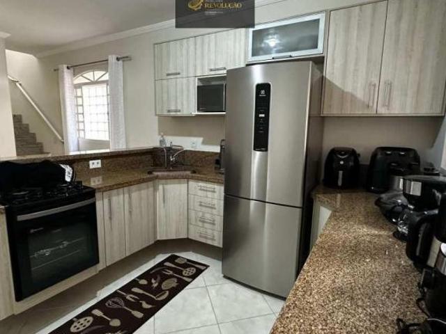 Sobrado para venda em Esplanada Santa Terezinha de 200.00m² com 3 Quartos, 1 Suite e 2 Garagens