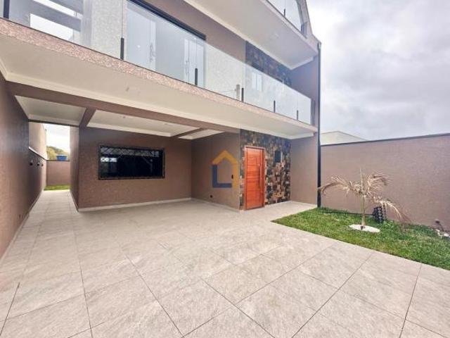 Sobrado para venda em Eucaliptos de 247.00m² com 3 Quartos, 3 Suites e 4 Garagens