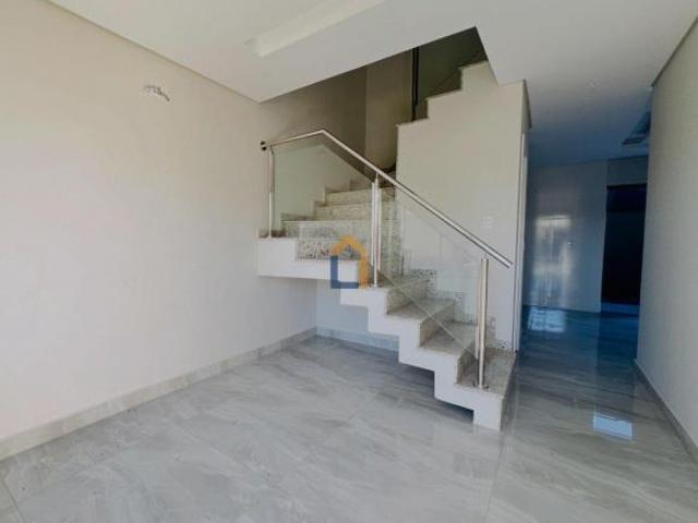 Sobrado para venda em Fazenda Velha de 122.00m² com 3 Quartos, 1 Suite e 2 Garagens