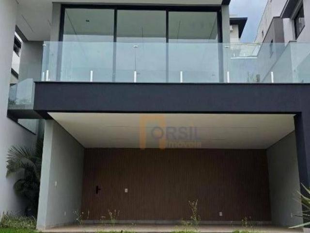 Sobrado para venda em Fazenda Rodeio de 220.00m² com 3 Quartos, 3 Suites e 6 Garagens