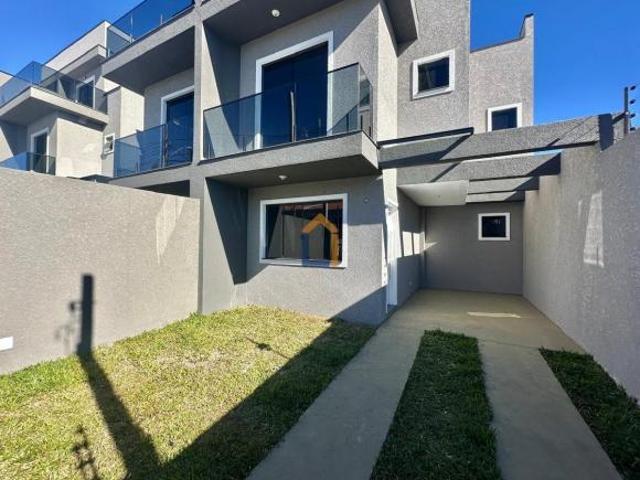 Sobrado para venda em Fazendinha de 140.00m² com 3 Quartos, 1 Suite e 2 Garagens