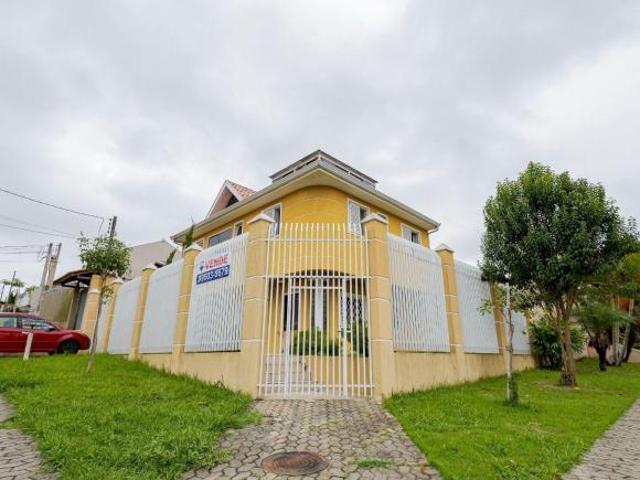 Sobrado para venda em Fanny de 160.00m² com 4 Quartos, 1 Suite e 3 Garagens