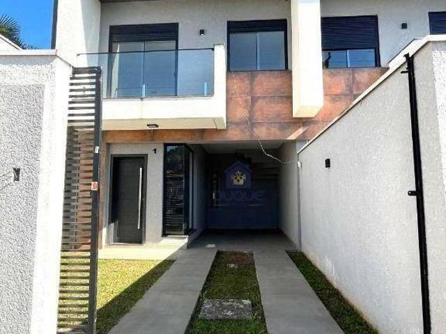 Sobrado para venda em Fanny de 175.00m² com 3 Quartos, 1 Suite e 3 Garagens