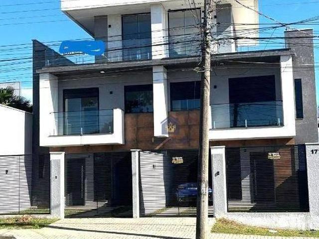 Sobrado para venda em Fanny de 175.00m² com 3 Quartos, 1 Suite e 3 Garagens