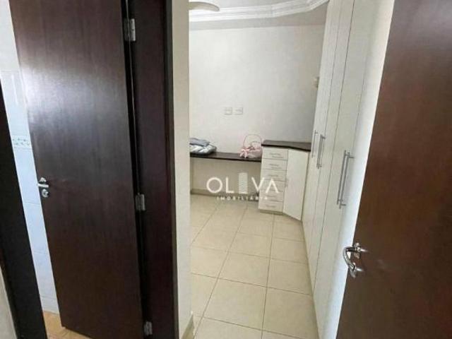 Sobrado para venda em Figueira I de 335.00m² com 5 Quartos, 1 Suite e 3 Garagens