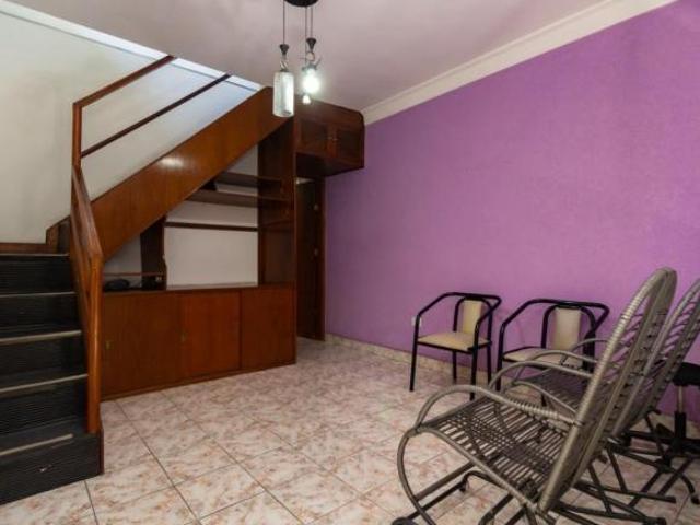 Sobrado para venda em Helena Maria com 4 quartos, 226m²